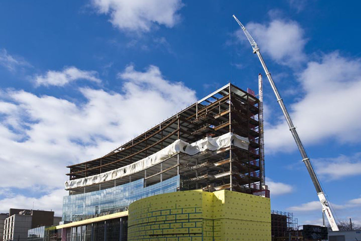 Temple University Hospital - Thackray Crane